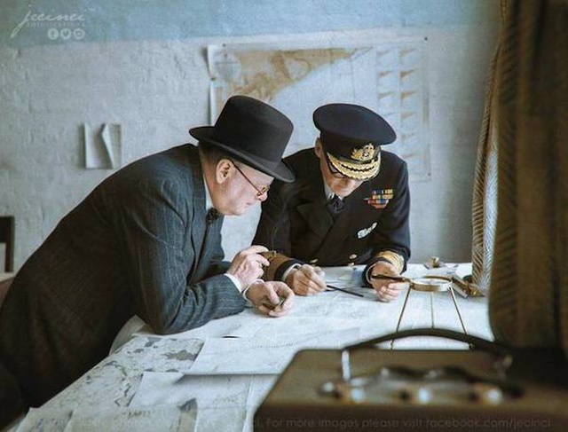 Domi Good: WWII Colorized Photos (32 pics)