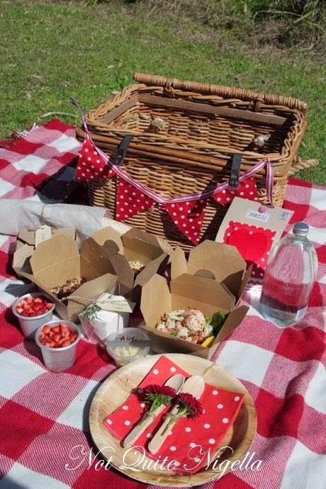 Classy Cards 'n Such: CCNS Challenge #93 Summer Picnic Color Challenge