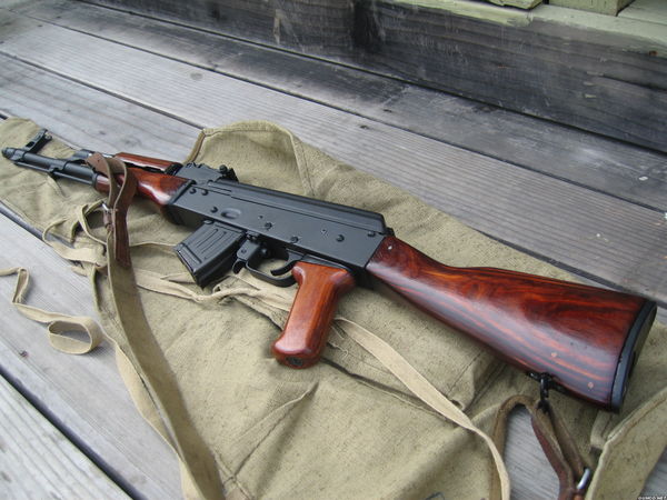 Weapon Guns Wallpaper: Russian (AKM) Gun