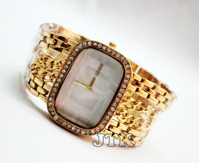 JAM TANGAN GUESS DIAMOND LIBERTY STAINLESS GOLD WHITE Rp 215.000
