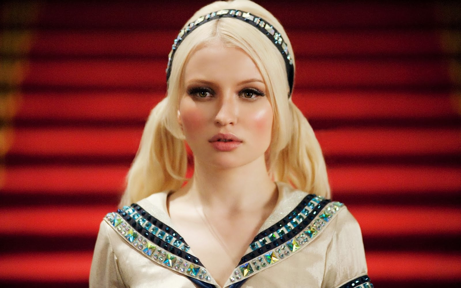 Mulheres Sexy Internacional: Emily Browning Nossa bela atriz que ira ...