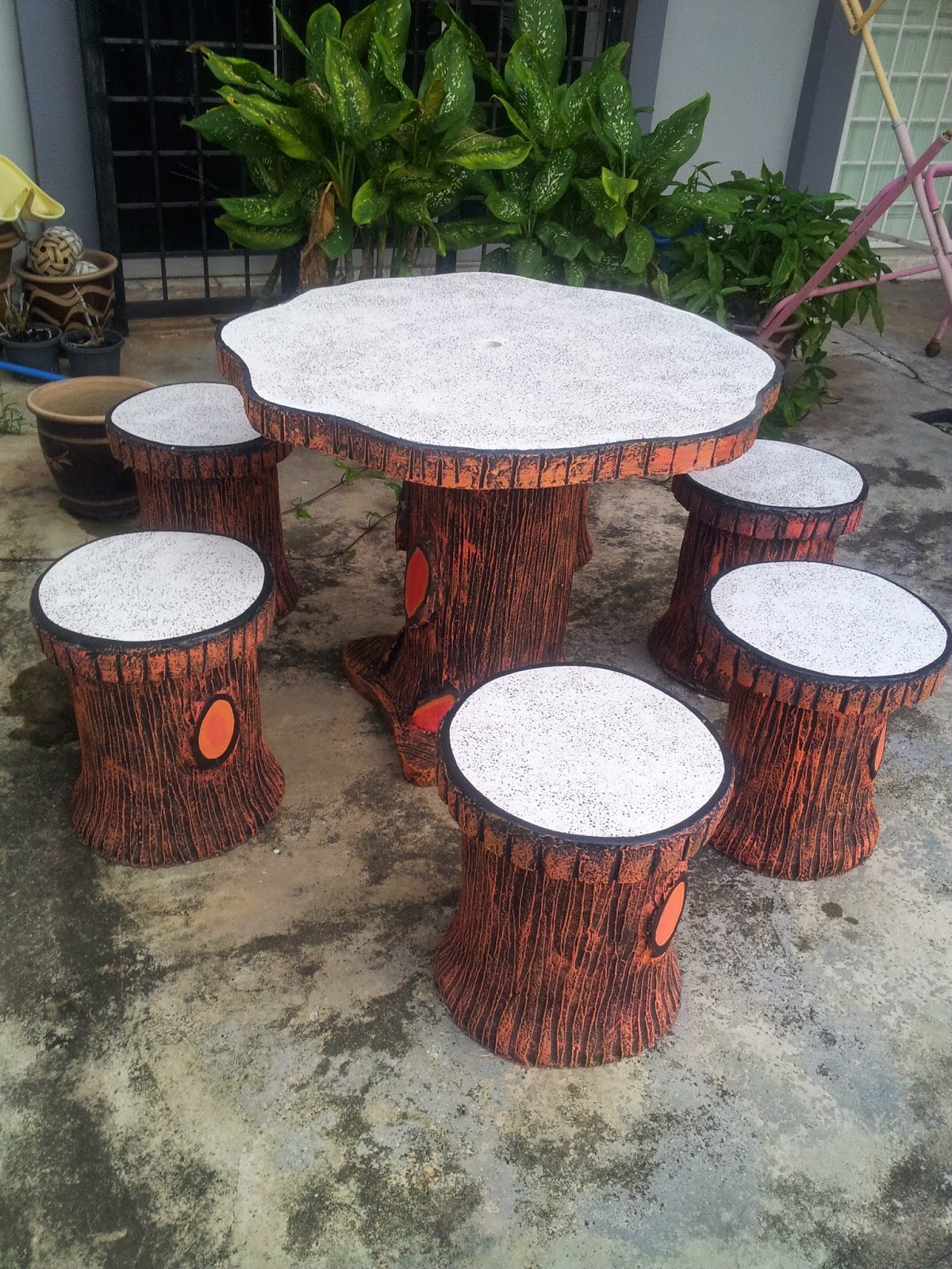 KERUSI DAN MEJA SIMEN FERRO