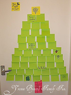 Yvonne Byatt's Family Fun: POST IT NOTE (STICKY NOTES) CHRISTMAS TREE