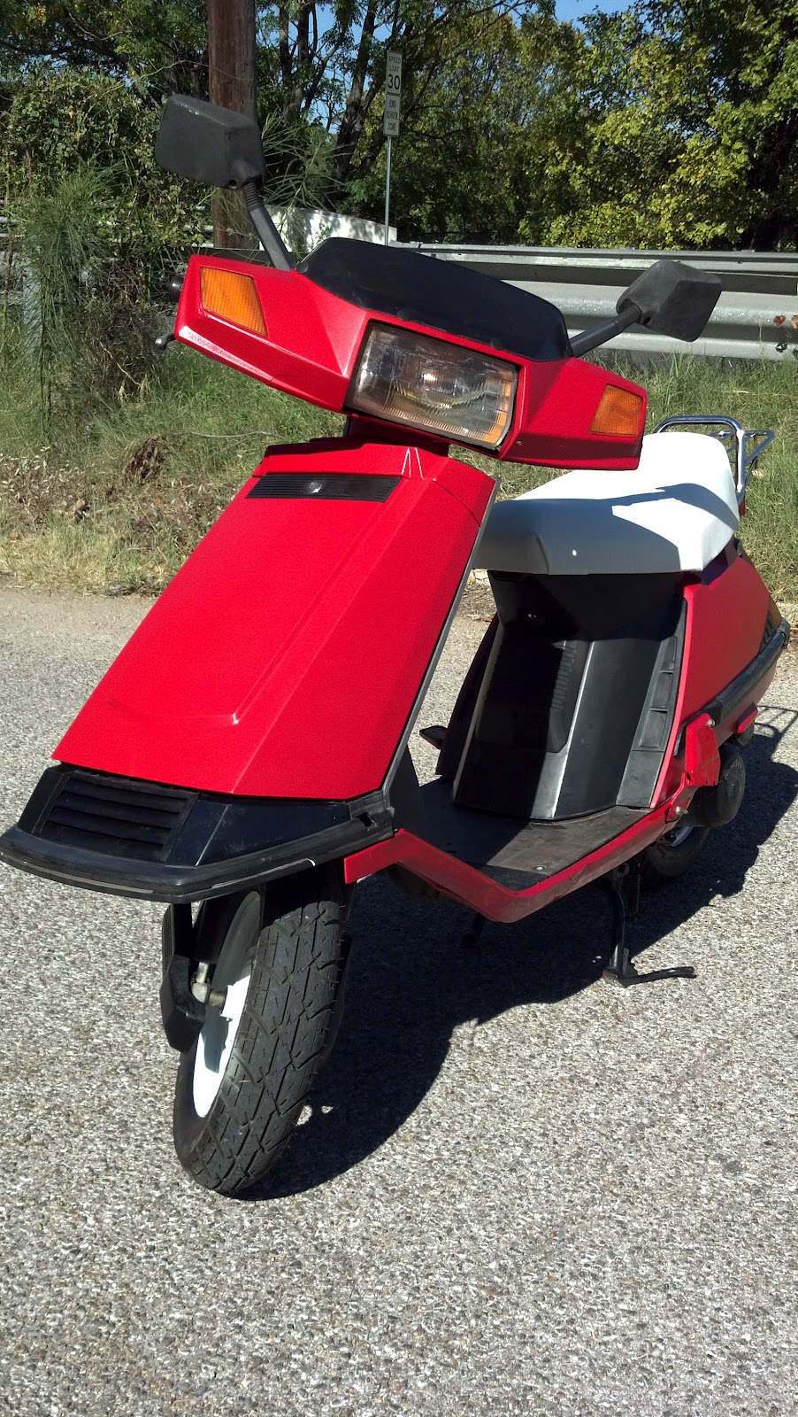 Scooter, Texas: Honda Elite 80