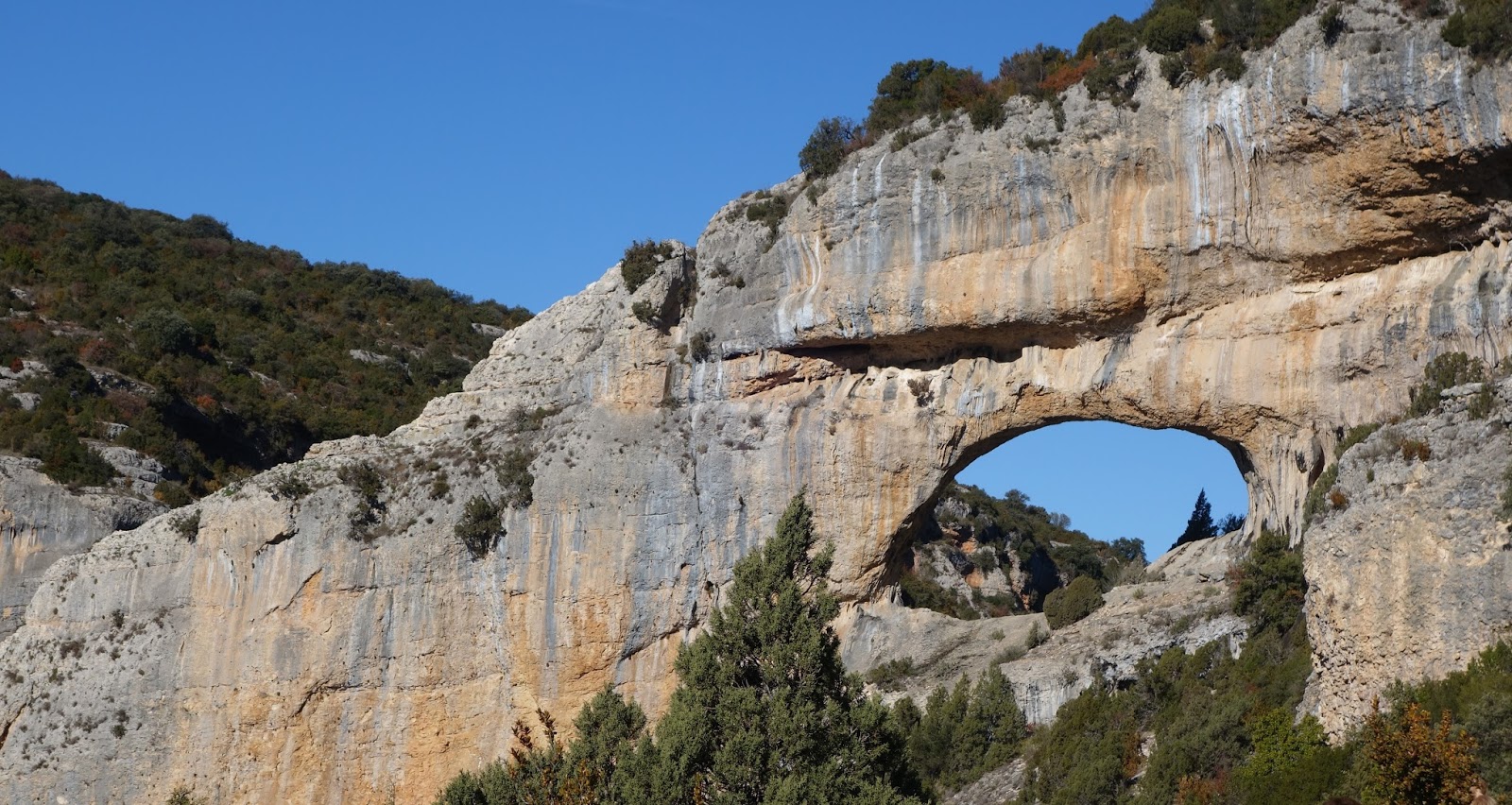 Una huella en la nieve: Portal de la Cunarda desde Colungo