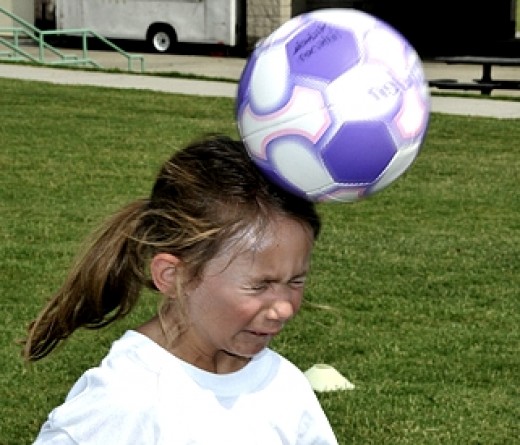 Alzheimer's 101: Heading in youth soccer: what the science says