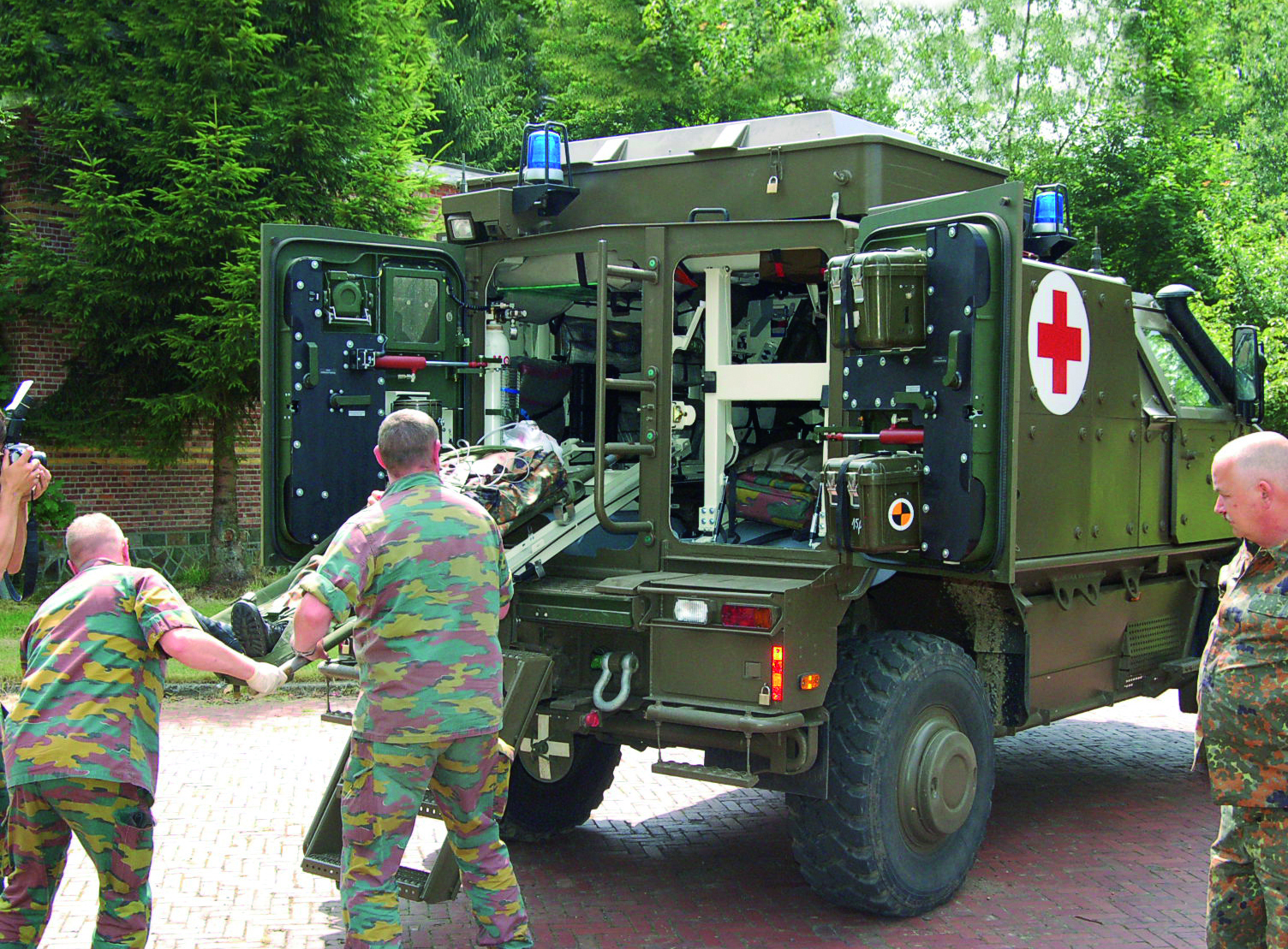 EMS SOLUTIONS INTERNATIONAL by @DrRamonReyesMD marca registrada: DINGO ...