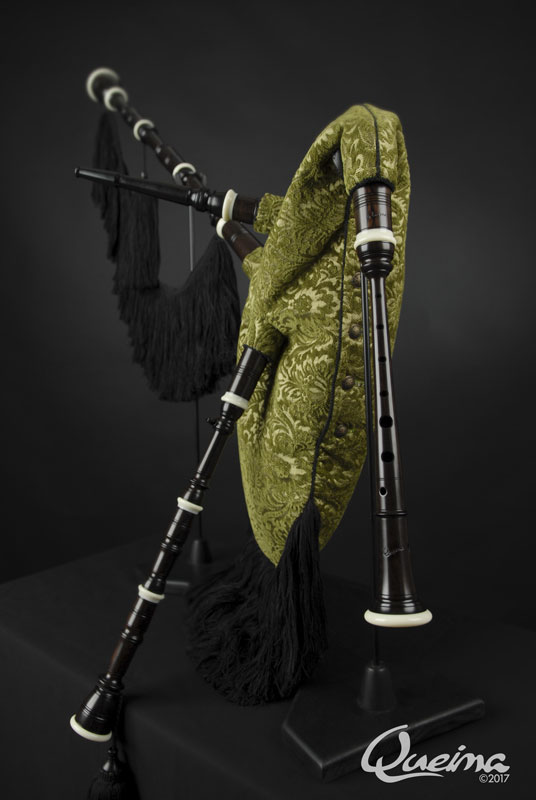 Instrumentos tradicionais: - Gaita