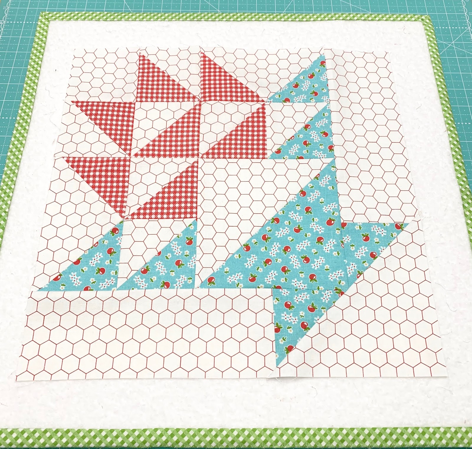 Bee In My Bonnet: Vintage Block Along Block Two - Pattern Basket Block ...