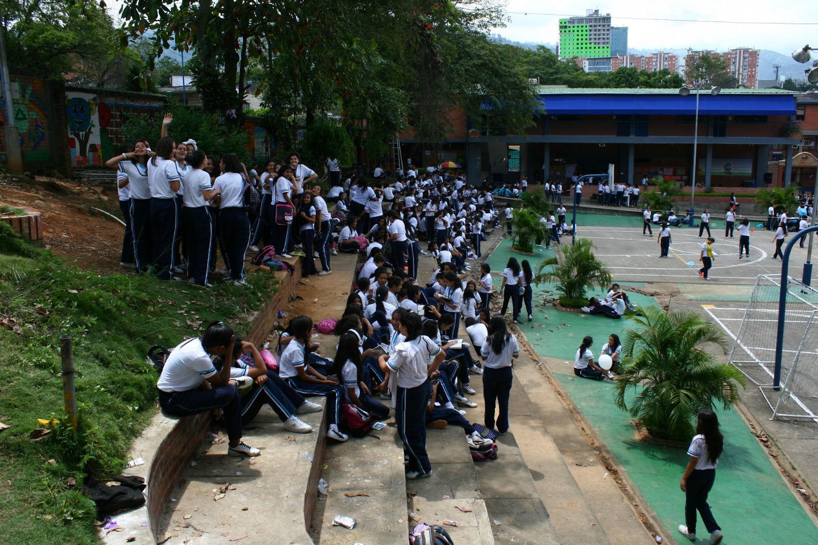 INSTITUTO GABRIELA MISTRAL: INSTITUTO GABRIELA MISTRAL 2013