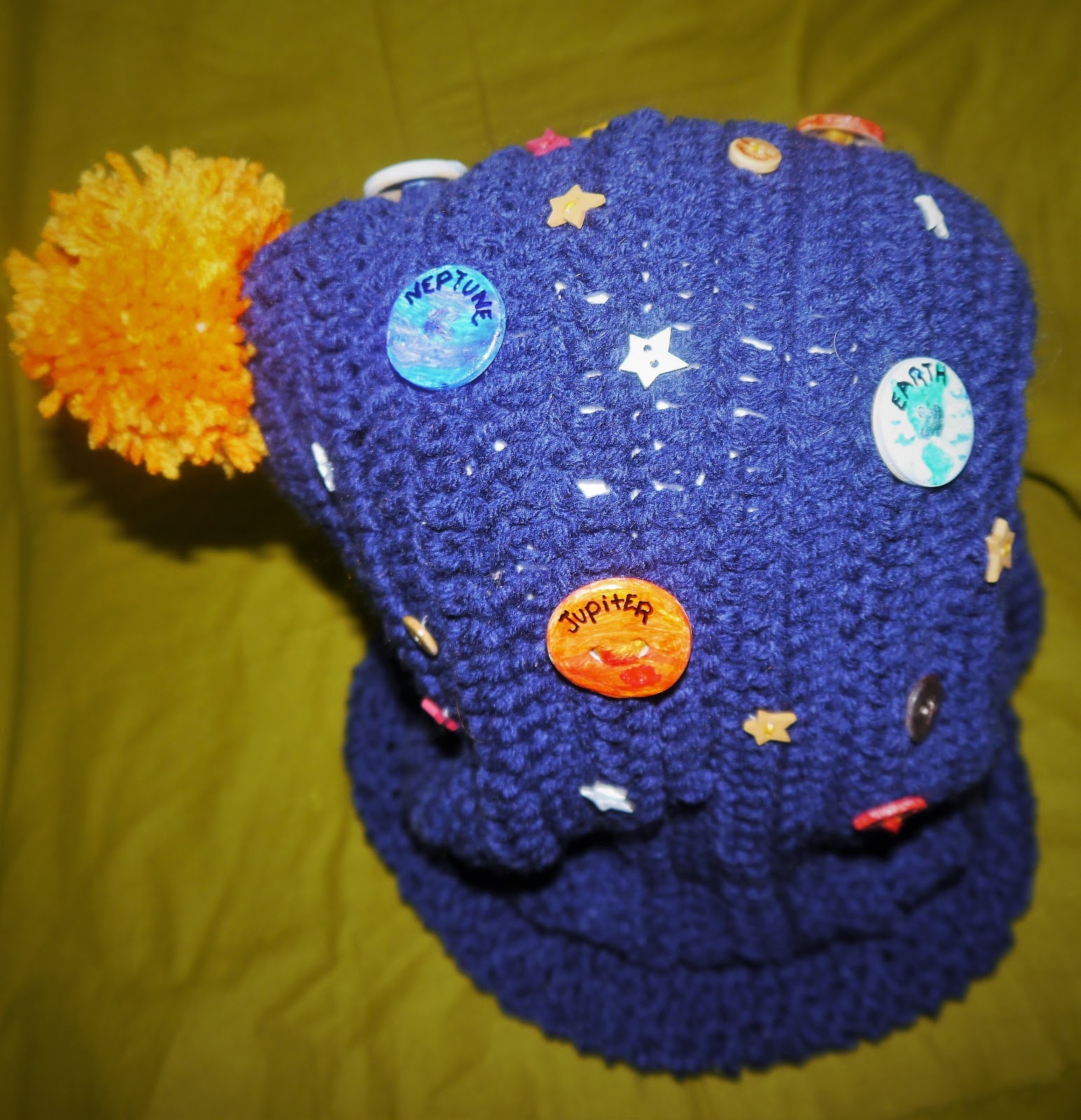 Suzy Homefaker: Planets/Solar System Children Crochet Hat FREE PATTERN