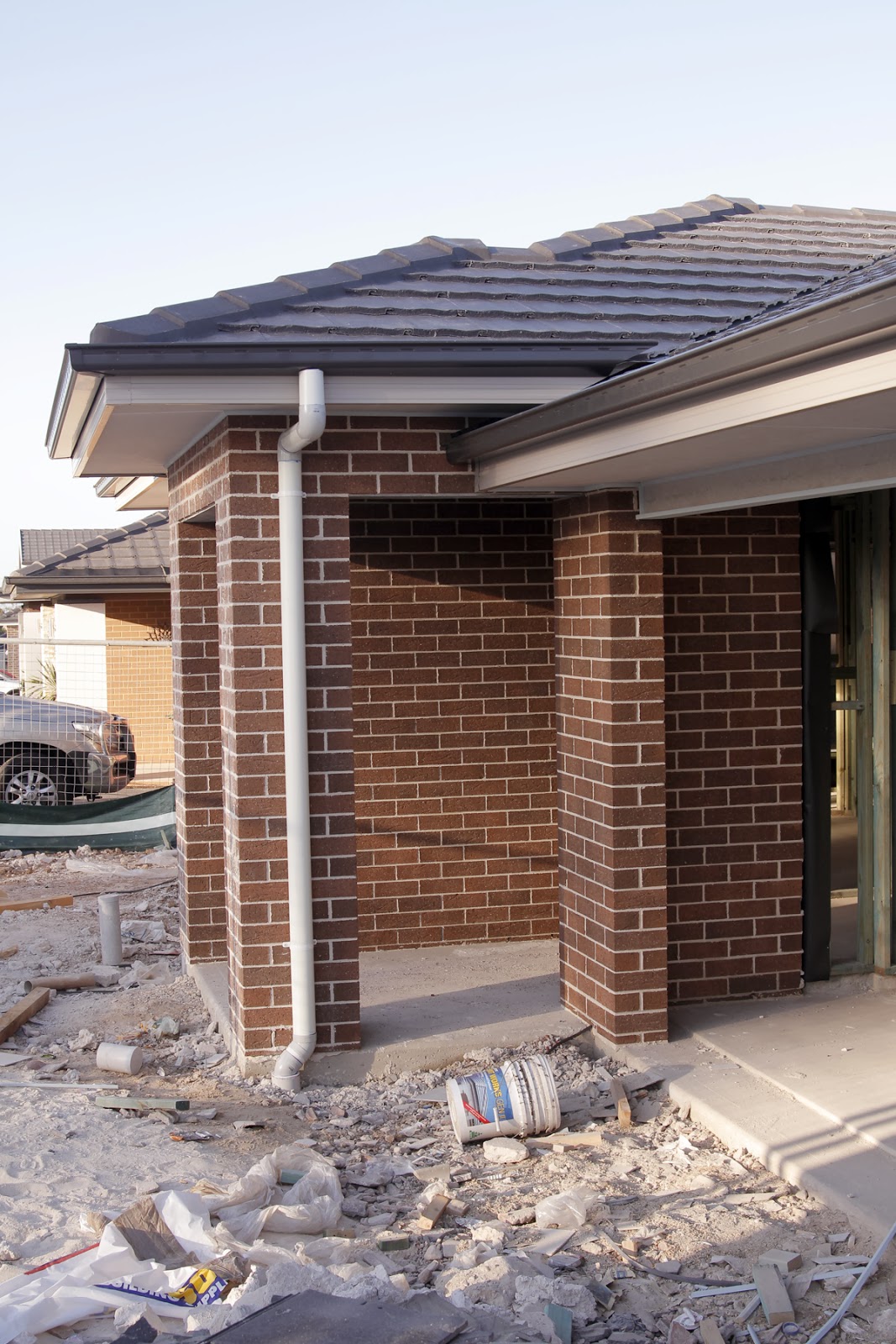 Building our house and making it a home: SS Meet Up & Eaves and ...