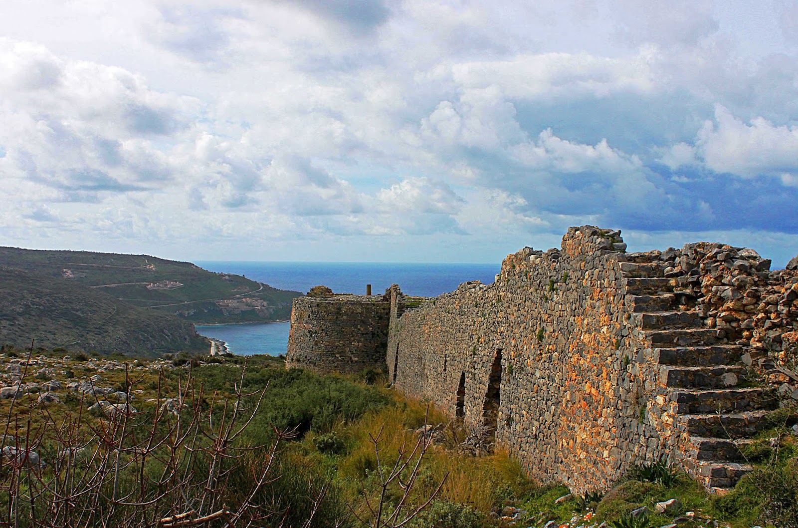 ΠΕΡΙΒΑΛΛΟΝ ΥΓΕΙΑ ΟΙΚΟΛΟΓΙΑ: Κάστρο Κελεφά-Μάνη