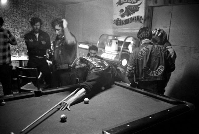 20 Black and White Photos Capture Daily Life of Hells Angels in 1965 ...