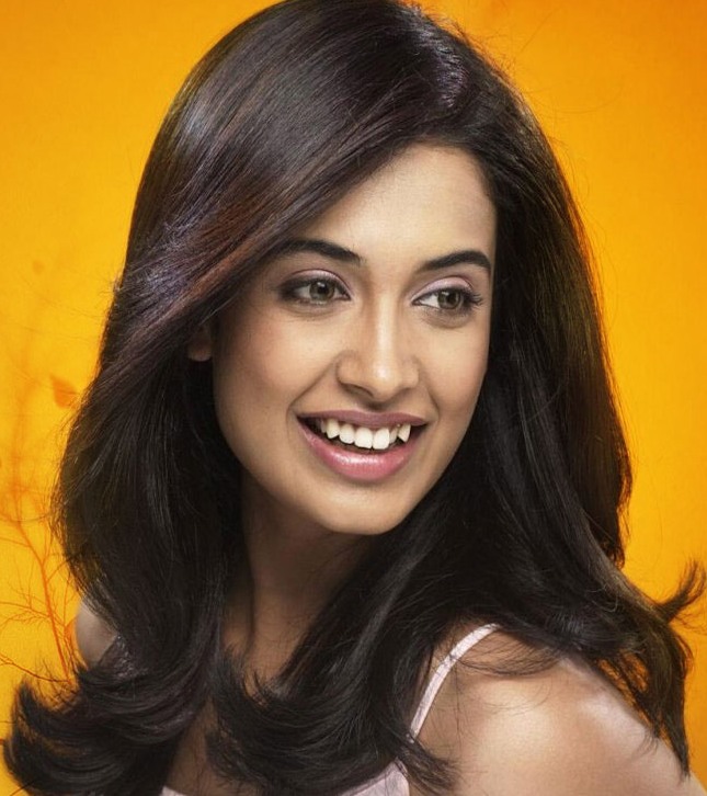 Actress Galaxy New: Bollywood Actress Sarah Jane Dias Spicy Gallery