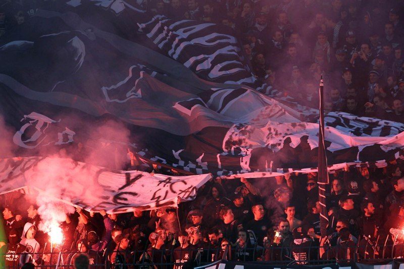 CURVA 1899: Rétro 2011 : PAOK (Gate 4)…