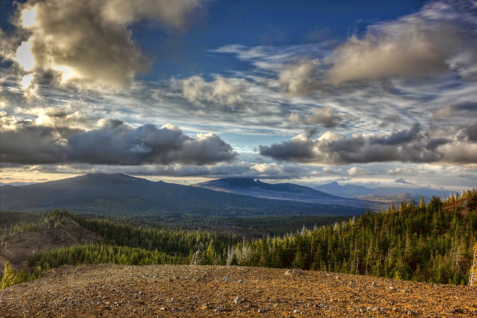 Mario's Hiking Photos: South Matthieu Lake, Oregon