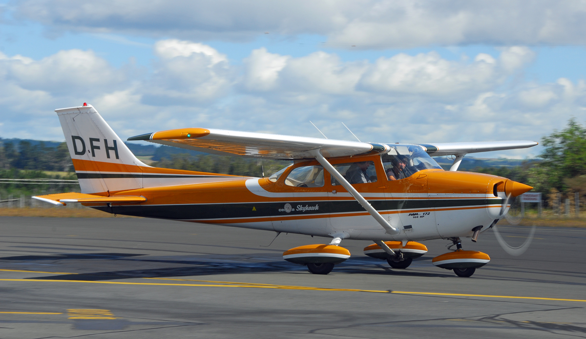 NZ Civil Aircraft: Skyhawk ZK-DFH