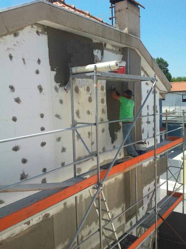 Mentepa - Oficina de Obras: Revestimento de fachadas com sistema capoto