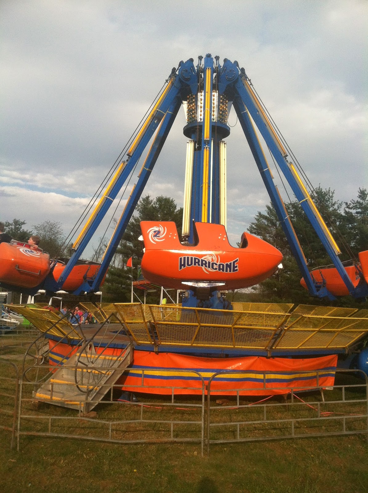 Carnival Chasing : Its carnival Time Shaw & Sons Amusements in