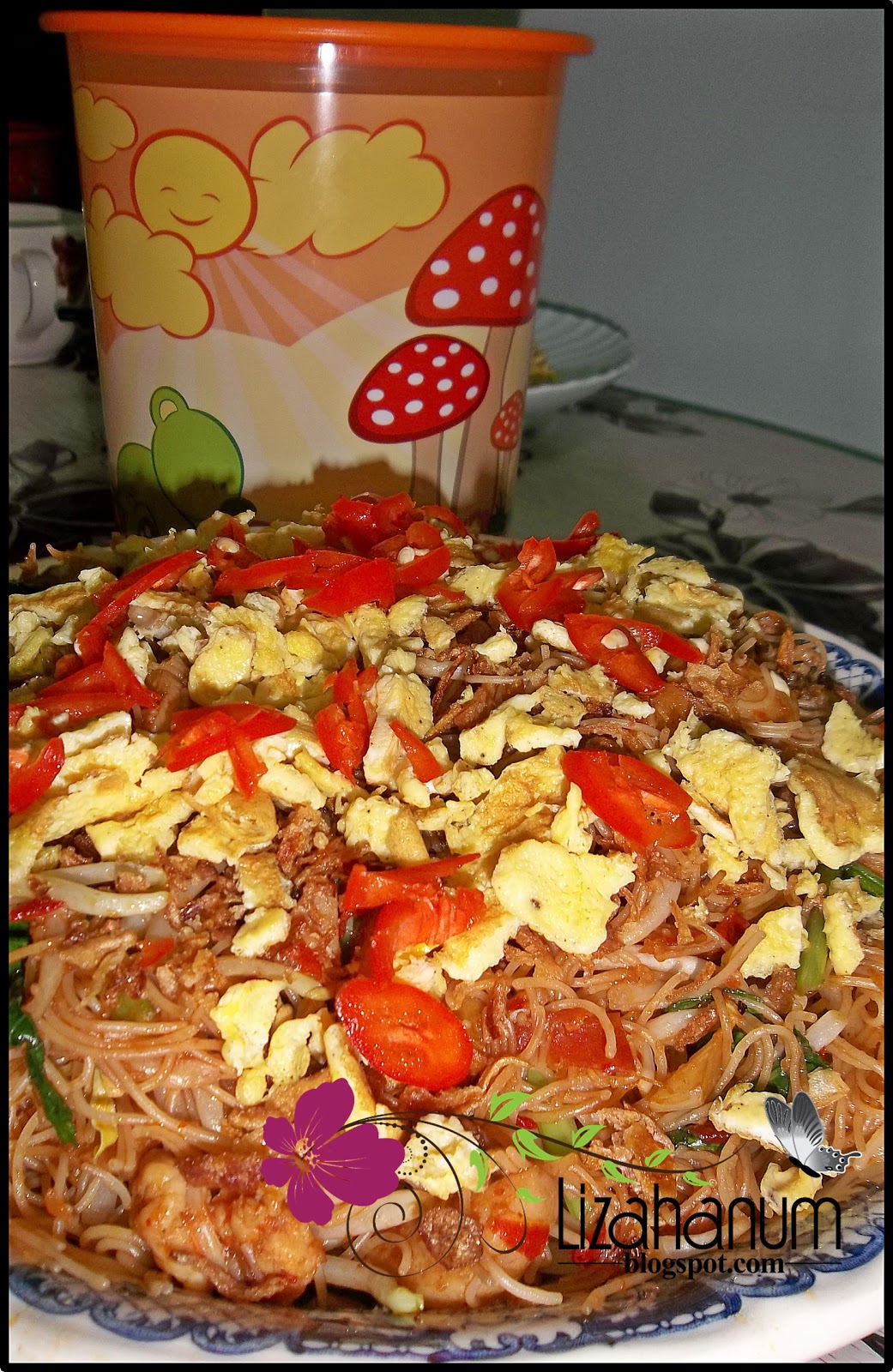 SWEET LIZAHANUM: MEE HOON GORENG .....