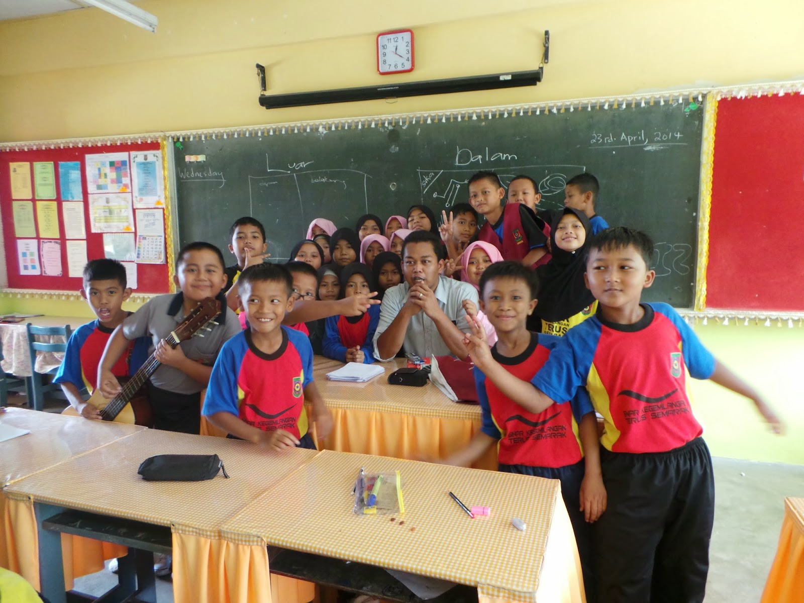 cikguhafiz | --------------: My First Class , First Student , First Schoo