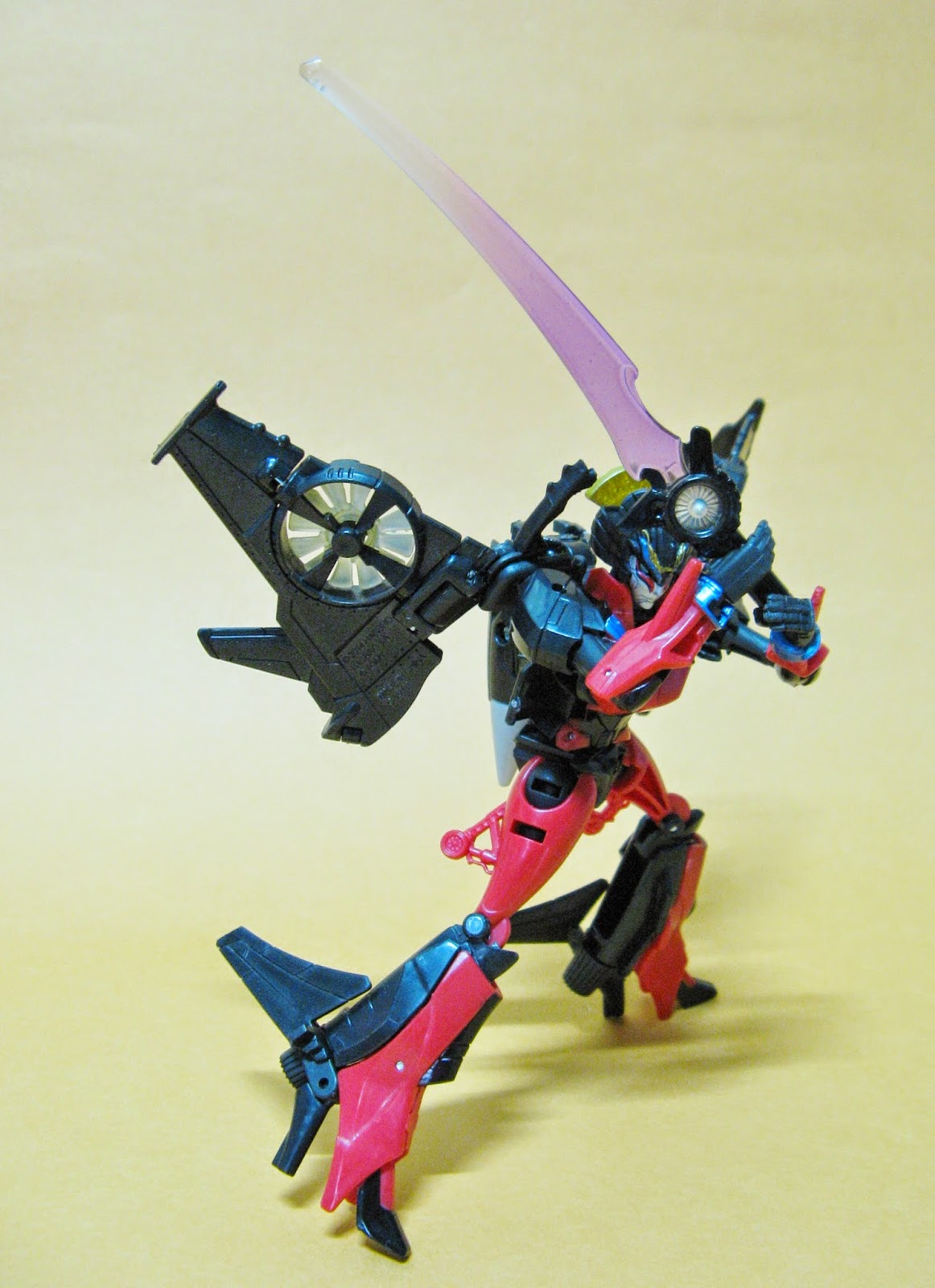 TRANSFORMERS : Generations Deluxe class WINDBLADE(IDW) 變形金剛世代系列 豪華級風之刀