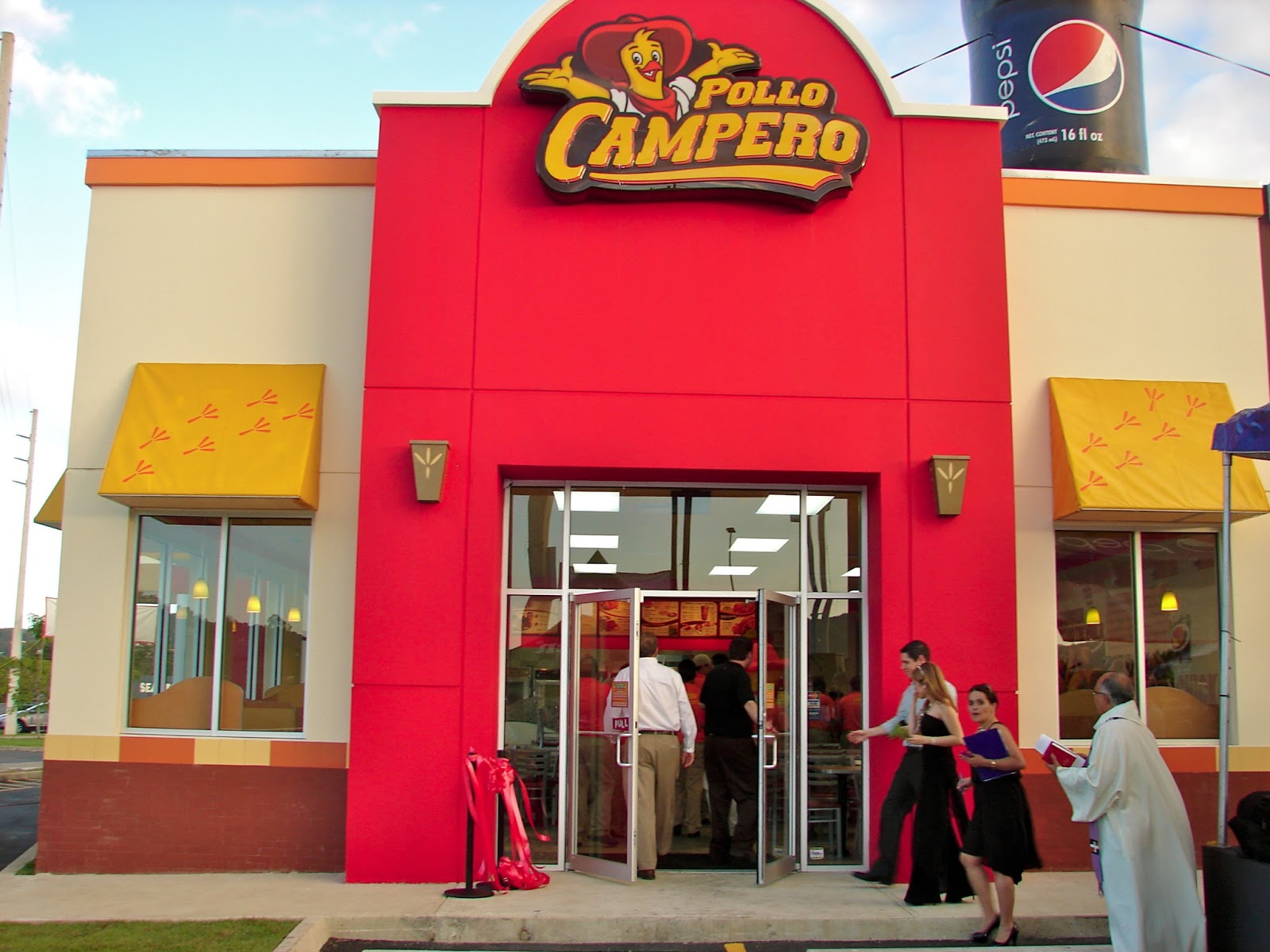 Inaugura primer Pollo Campero en Caguas | Empresarios Magazine