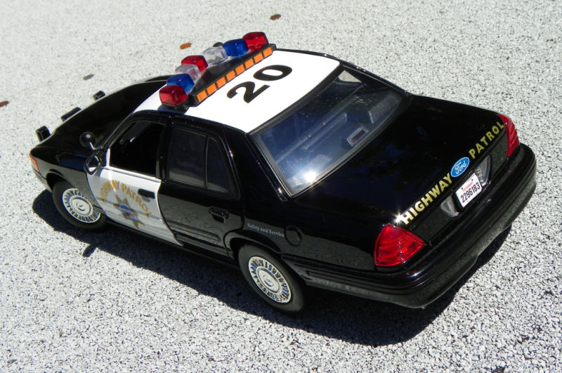 California Streets: Collector's Corner - Motormax 2001 Ford Crown ...