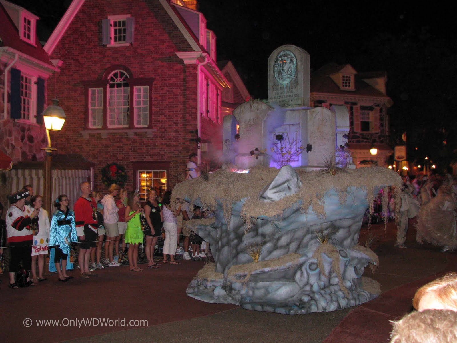 Celebrate Halloween At Disney World With Mickey's Not So Scary ...
