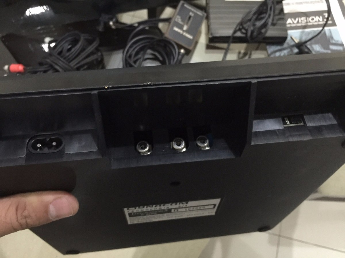 Brazilian NES Clones: Dynavision 3 Radical