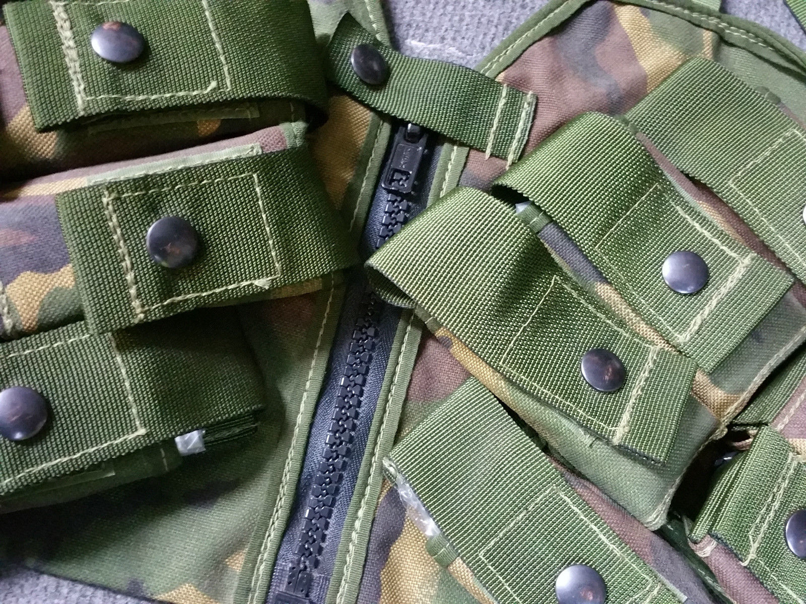 Webbingbabel: British Army BCB Intern. Grenadier Vest/Split Chest Rig