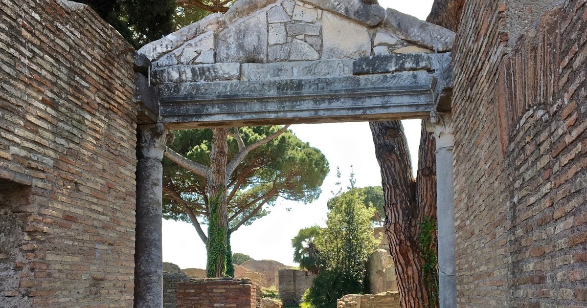 The Eastside View: Rome, 11: Palaces and storerooms