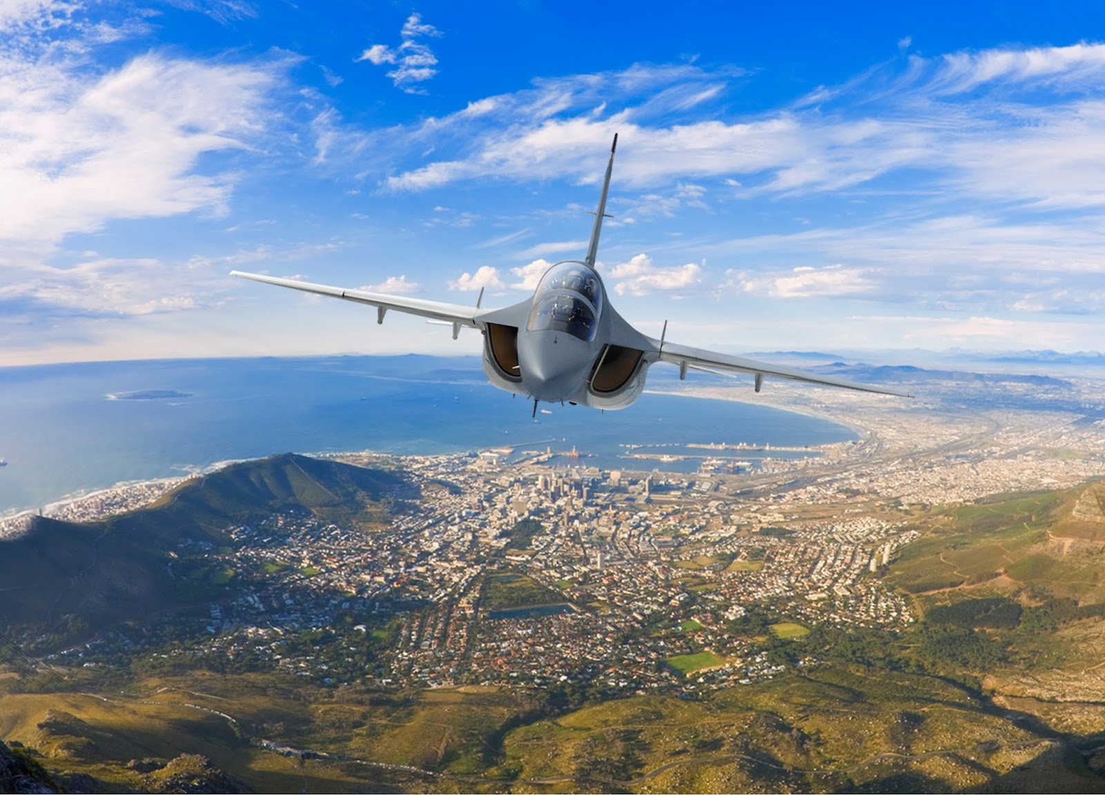 Full Frame: Grooming Fast Jet Jockeys : Alenia Aermacchi M-346 Advanced ...