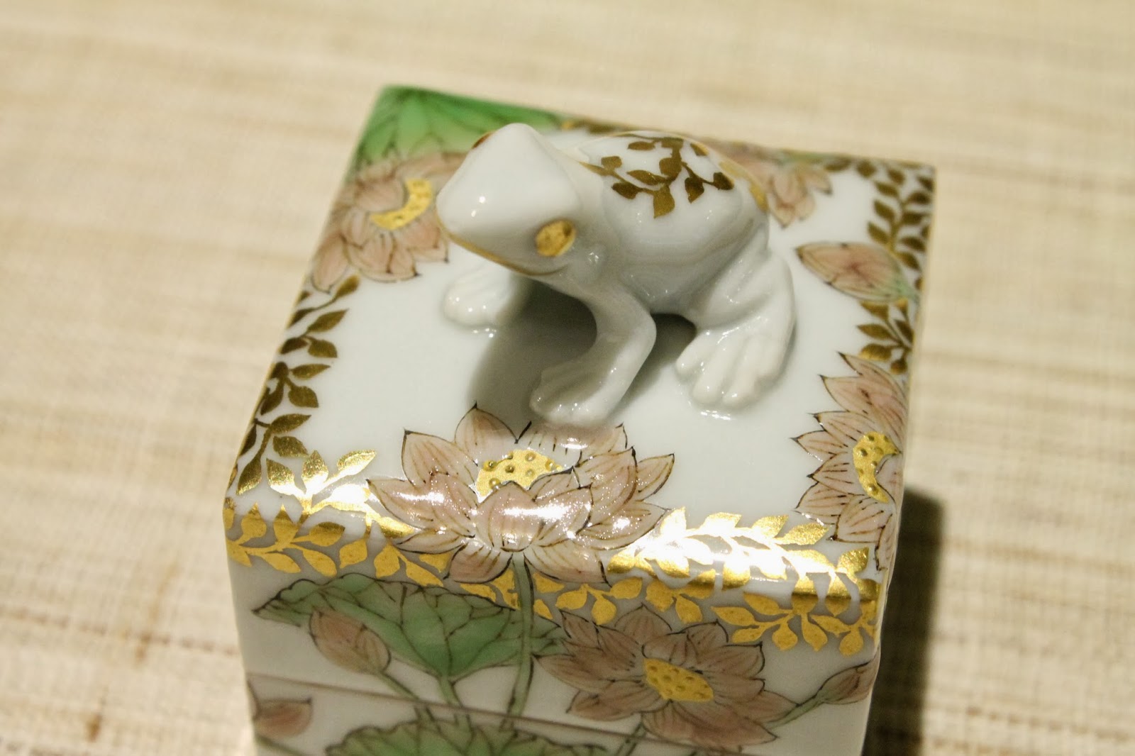 Sara Japanese Pottery: Porcelain Painting Works by Ruri Takeuchi Until ...