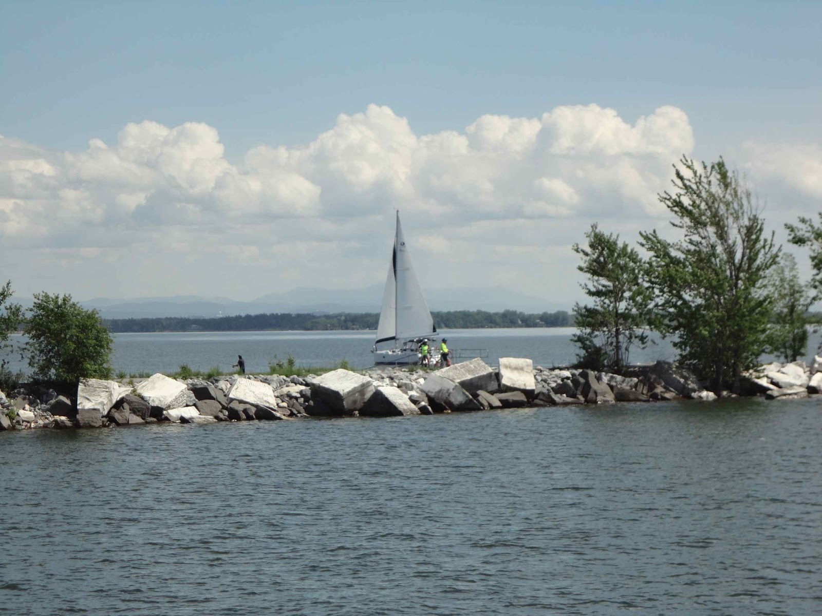 Always 5 O'Clock on The Great Loop: To Canada and the Chambly Canal