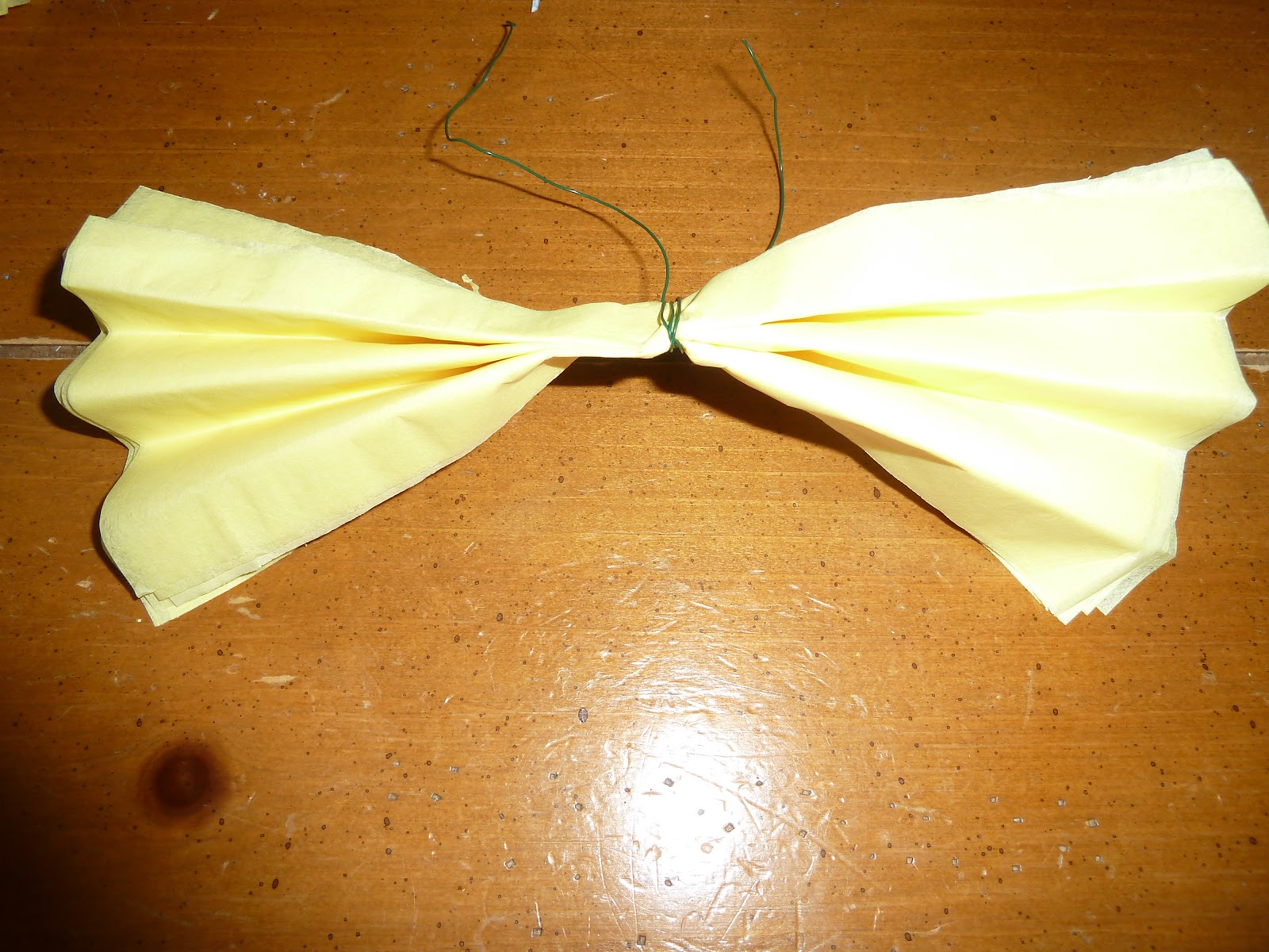 Room Mom Extraordinaire: Tissue Paper Flowers