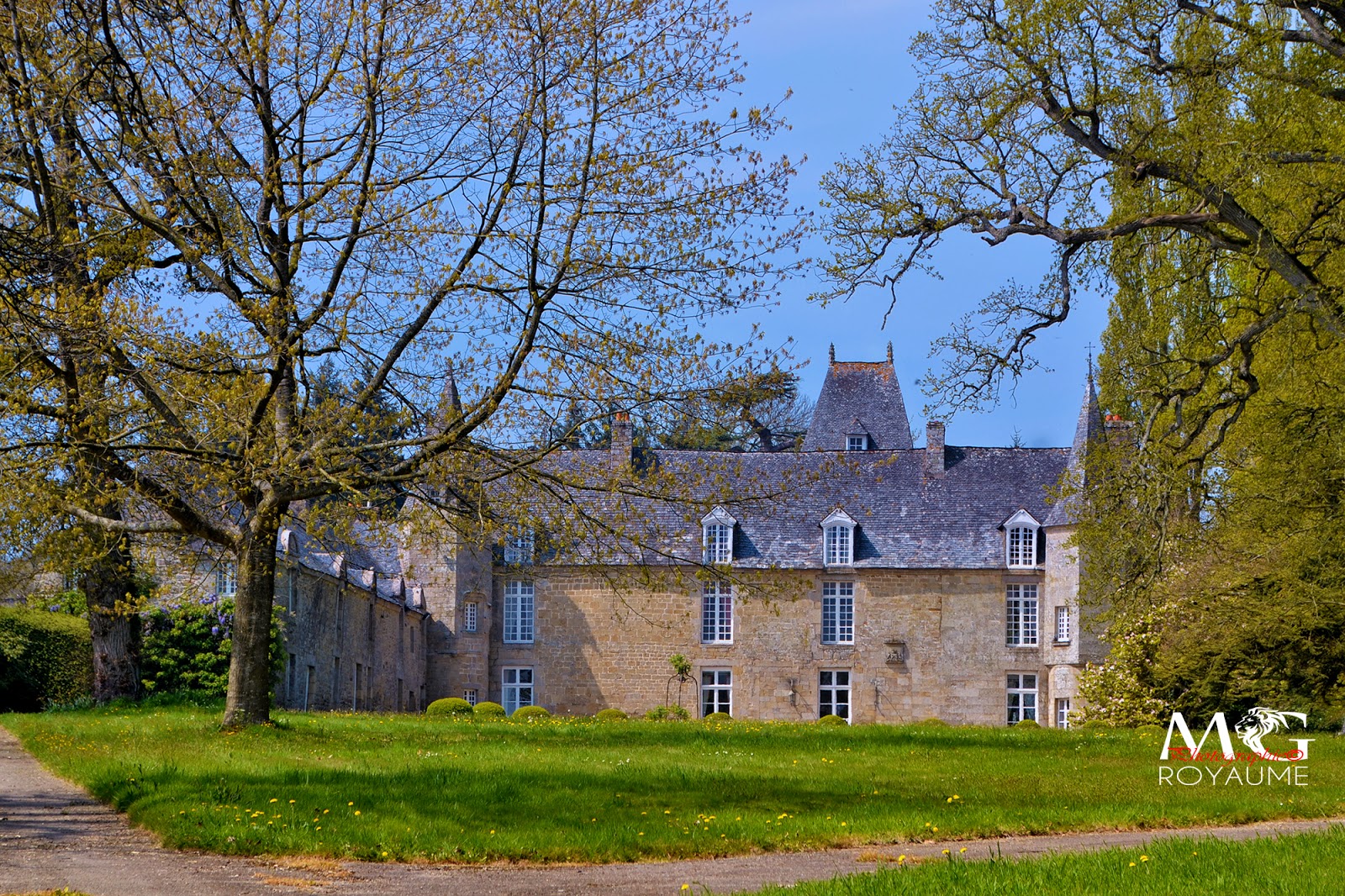 MG ROYAUME - PHOTOS: Manoir du Colombier - Hénon le 25 avril