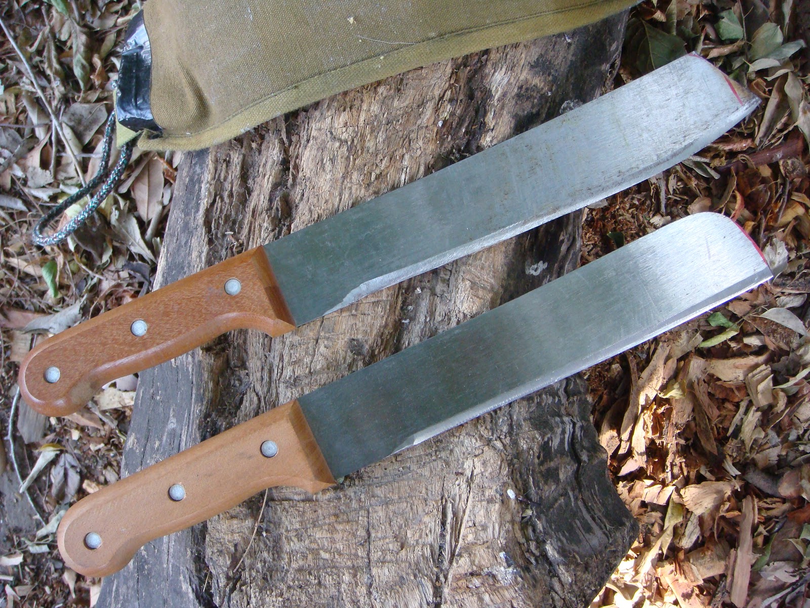 Woods Roamer: The Brushland Machete
