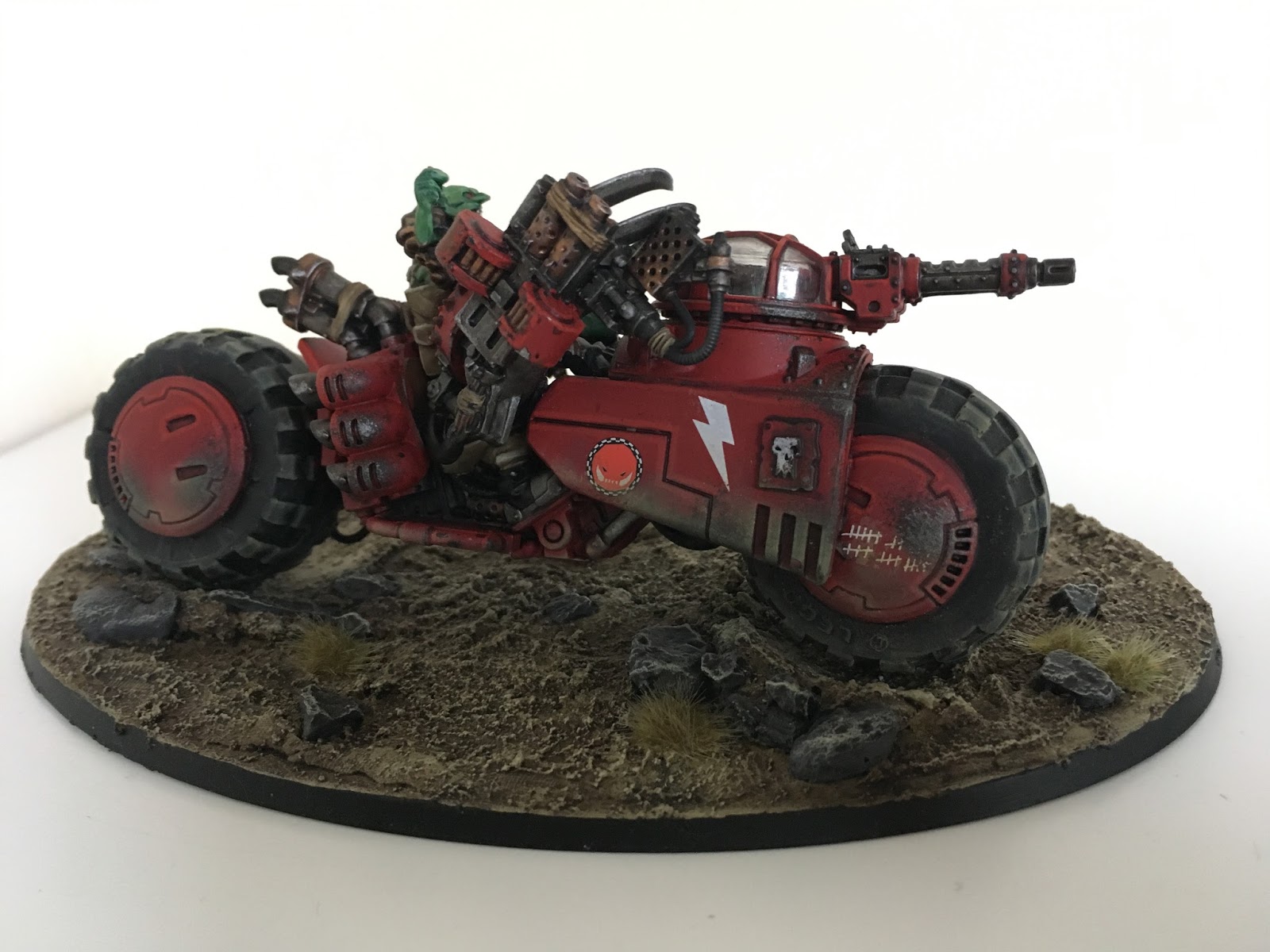 What's On Your Table: Converted Ork Warboss onna Bike - Faeit 212