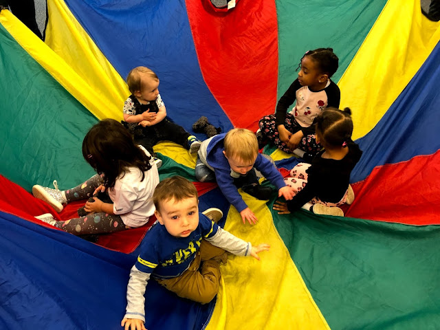 LibraryLaura: Parachute Play