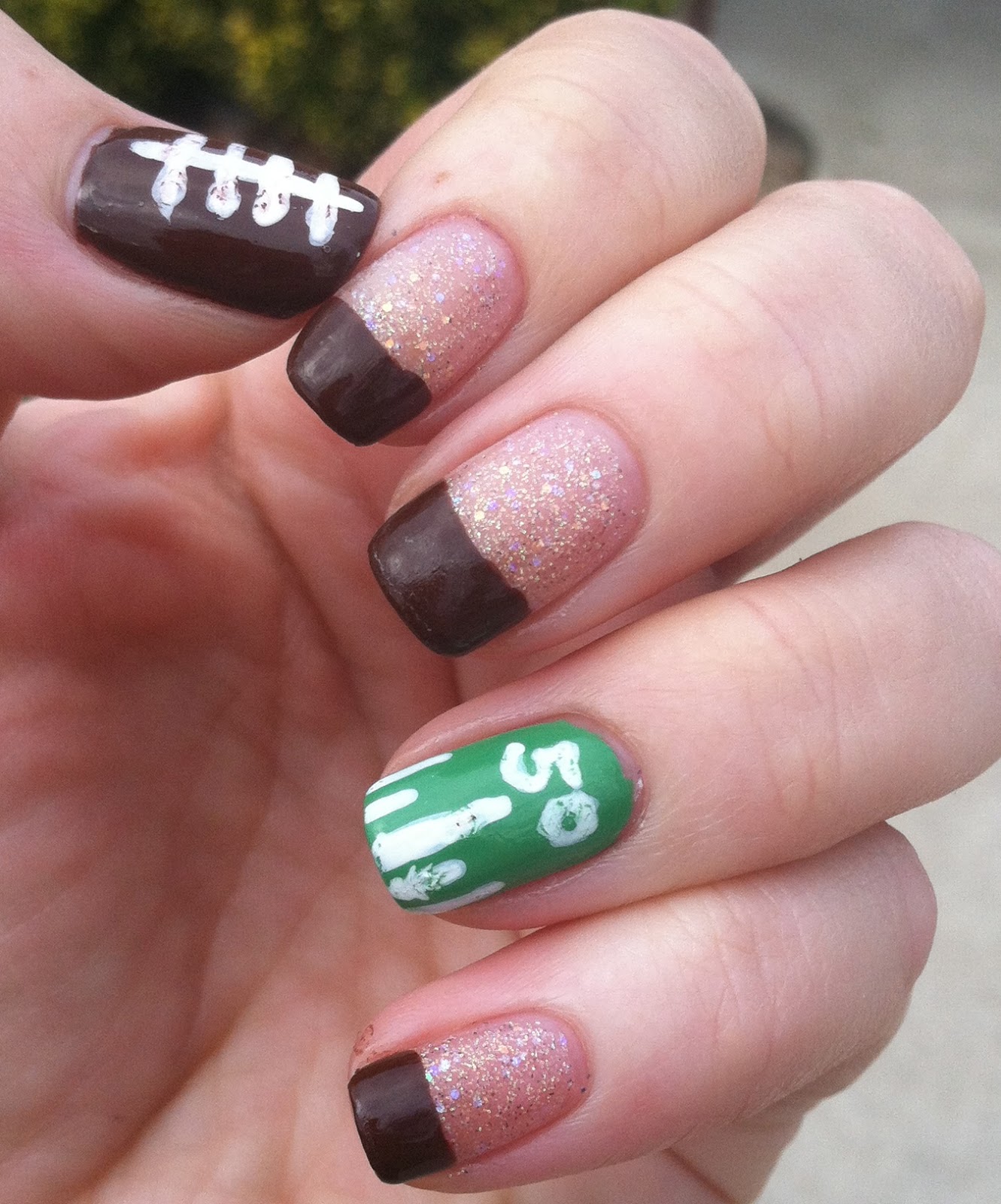 RyCoBra's Southern Nails: Are you ready for some football??!