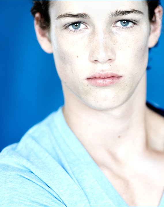 ELITE MODEL MANAGEMENT TORONTO : ROBBIE Featured in All About Models