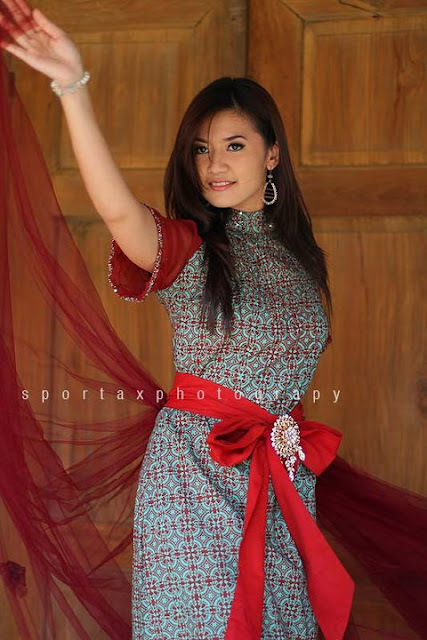 Foto Panas: Asty Ananta