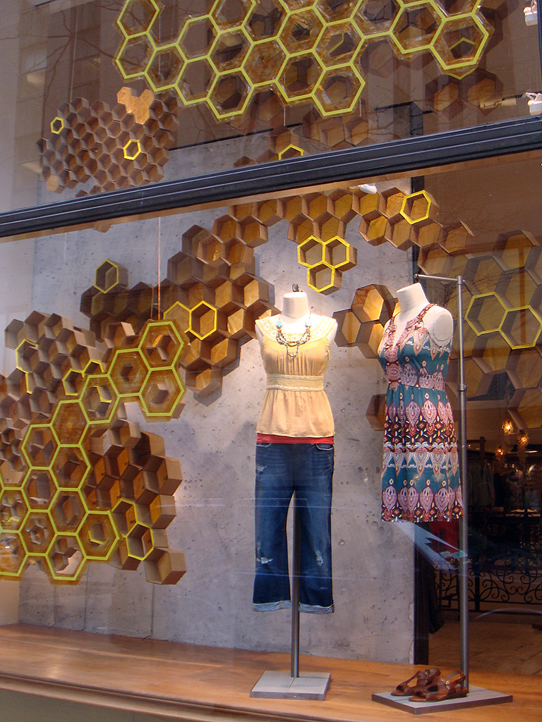 Beautiful Window Displays!: Anthropologie "All Things Honey Bees ...