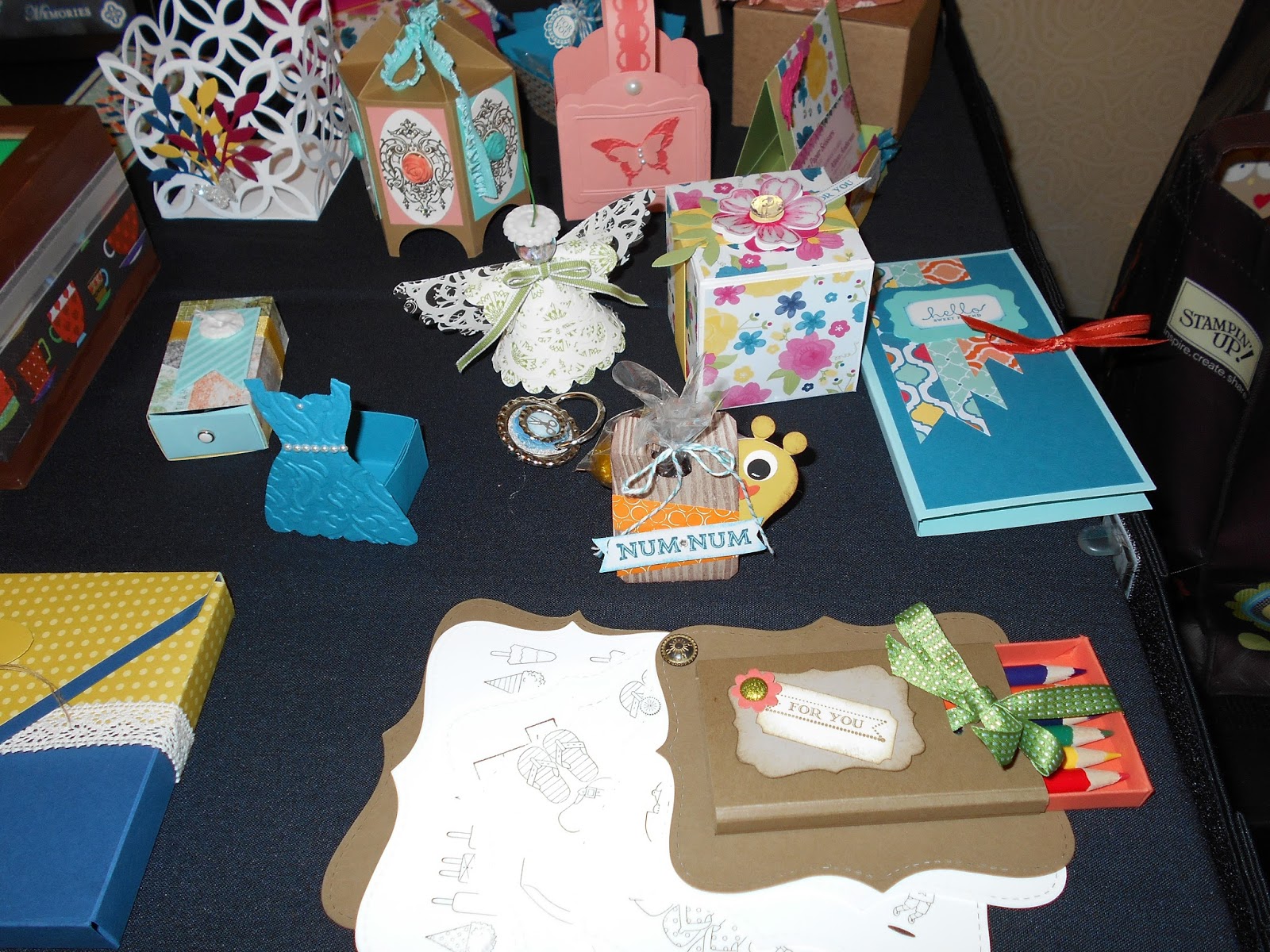 The Weekend Stamper: 3D Shoe Box Swaps