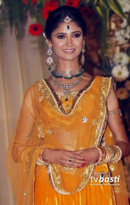 Ratan Rajput | Well Known TV Celebrities