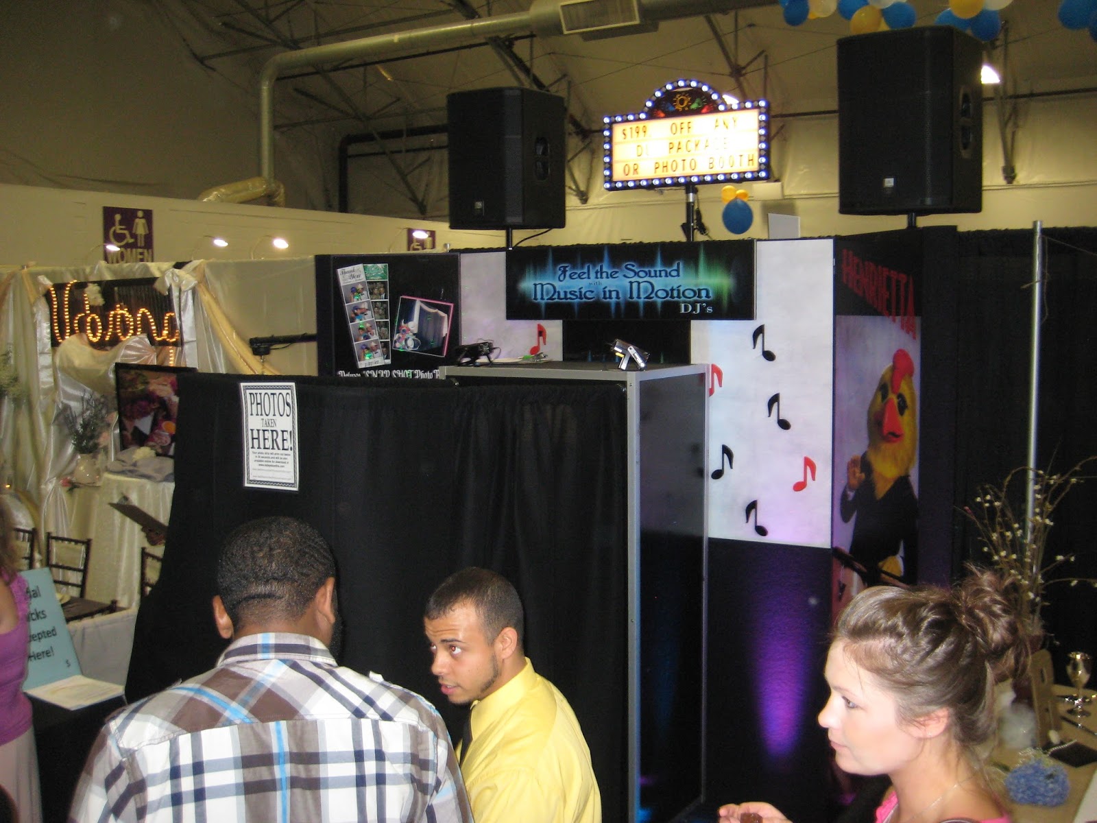 DJ - Disc Jockey - Photo Booth - Photography - Decor LED Wall Up ...