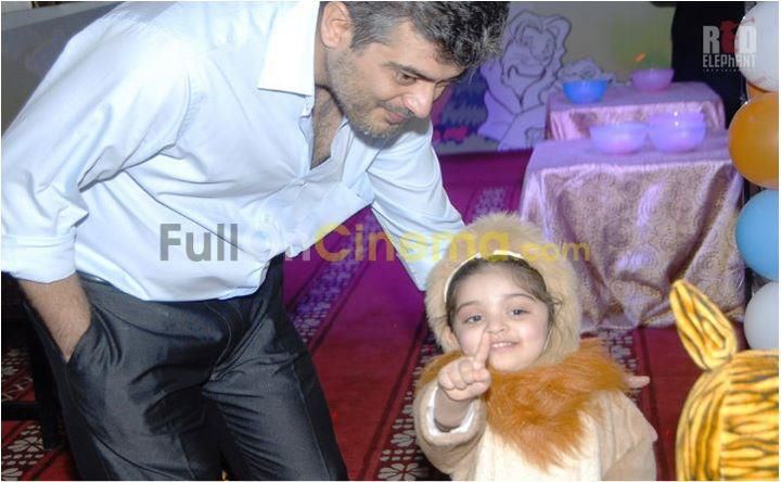 SUPPORTERS OF THALA - AJITH FANS FEDERATION(STAFF): Ajith,Shalini ...