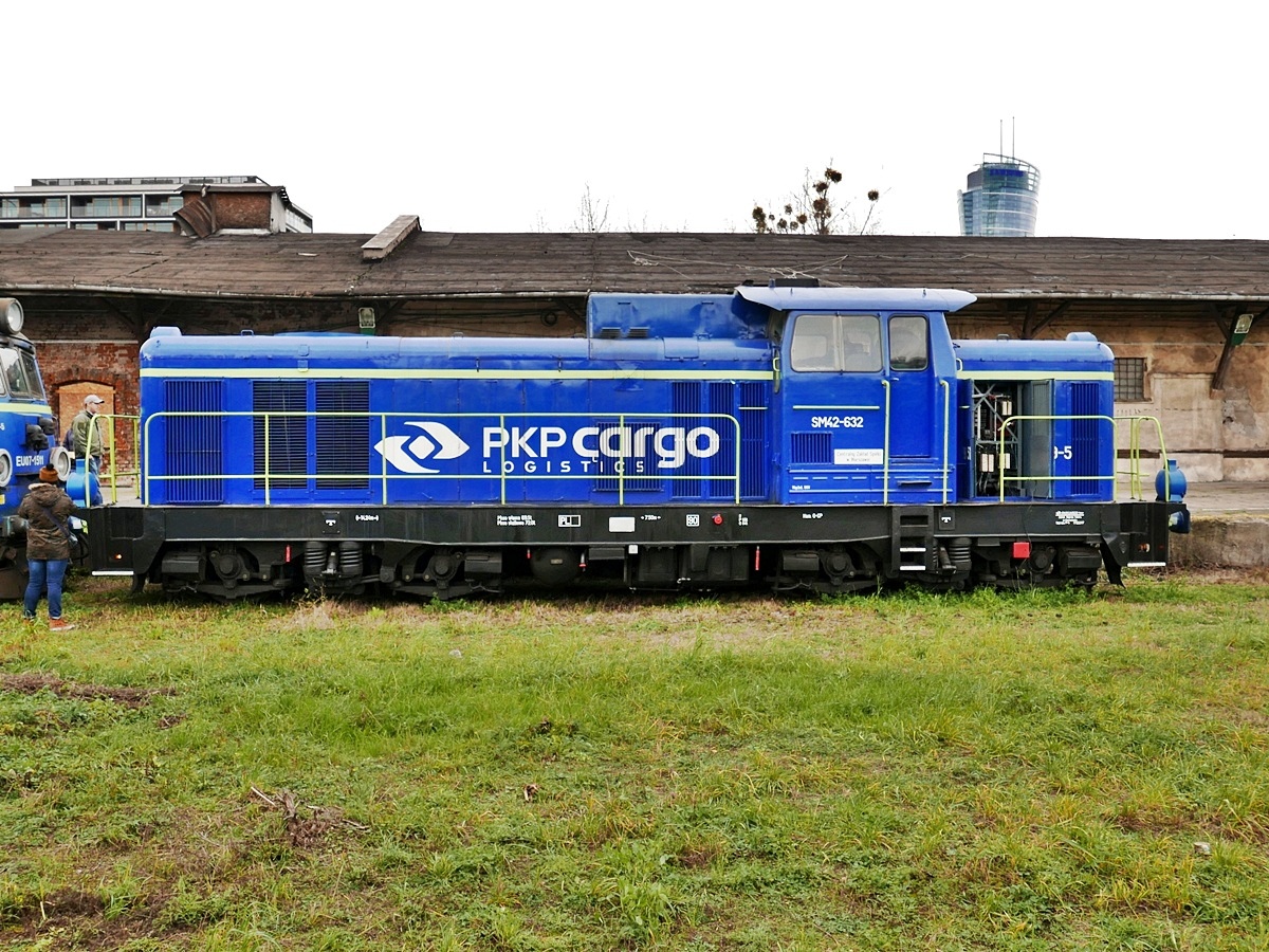 EP05-23 główną atrakcją Dnia Kolejarza w Stacji Muzeum | Torowy